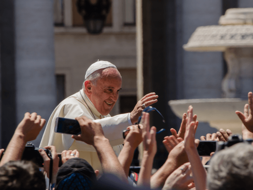 Where do Popes live? A look inside the home of the Pope | Walks Inside Rome